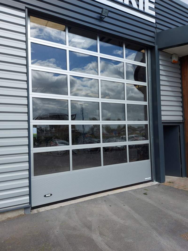 Confiez-nous l’installation de portes sectionnelles vers Lille ...